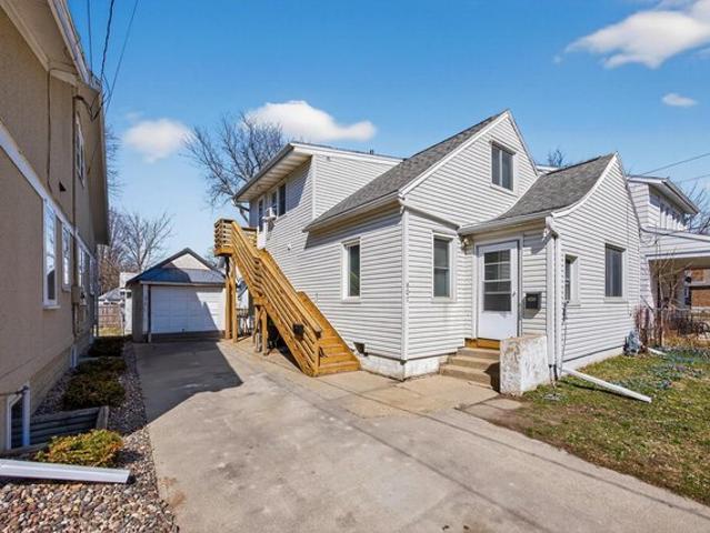 807 2nd St NW, Rochester, MN 55901
