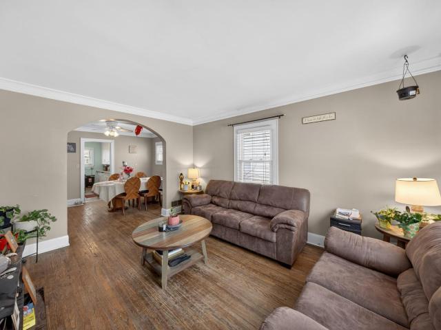 807 2nd Street NW