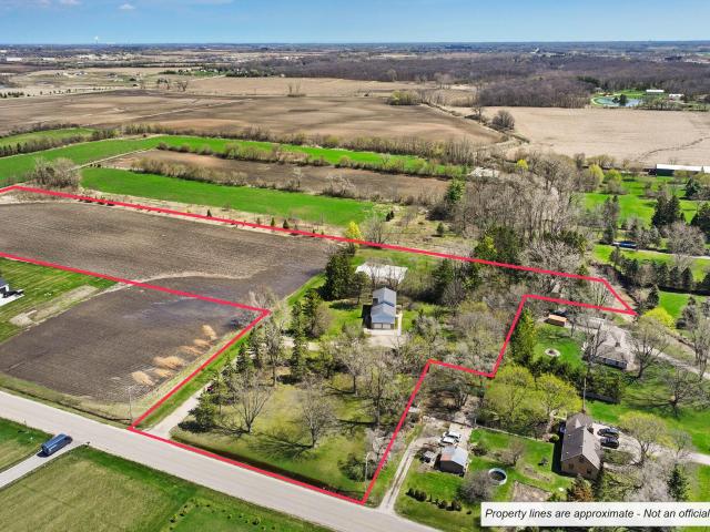 807 53rd Dr, Yorkville, WI 53182 | MLS #1958 | Compass
