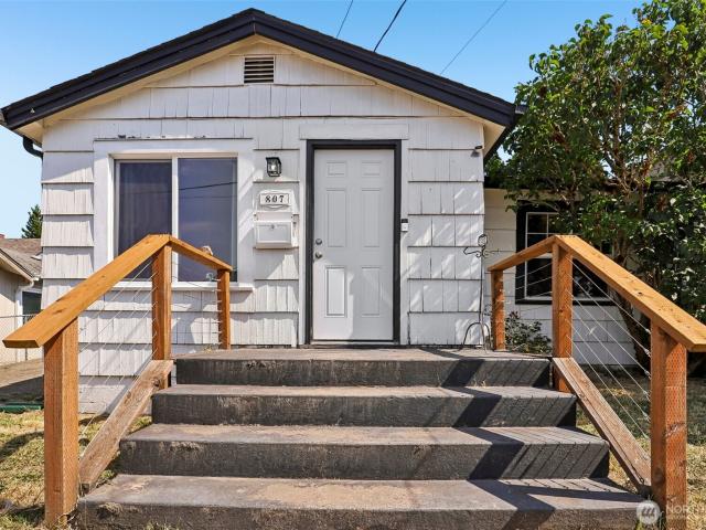 807 Columbia Street