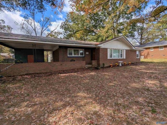 807 Corsbie St NW, Hartselle, AL 35640