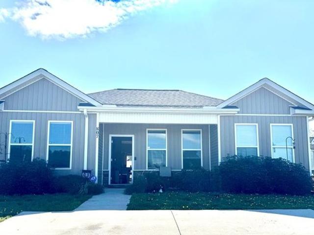 807 Chace Ave, Greenwood, SC 29646