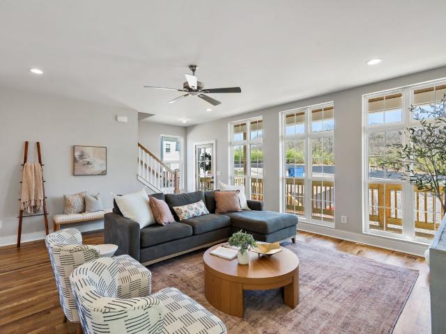 807 Arbor Trace Cir