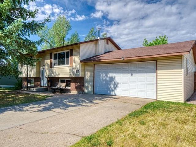 807 Beech St, Gillette, WY 82716