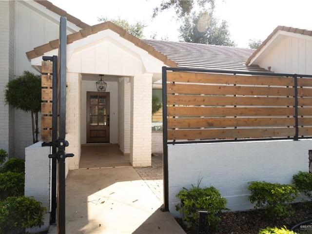 807 Brazos Street