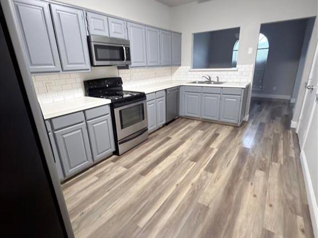 807 Burr Oak Drive