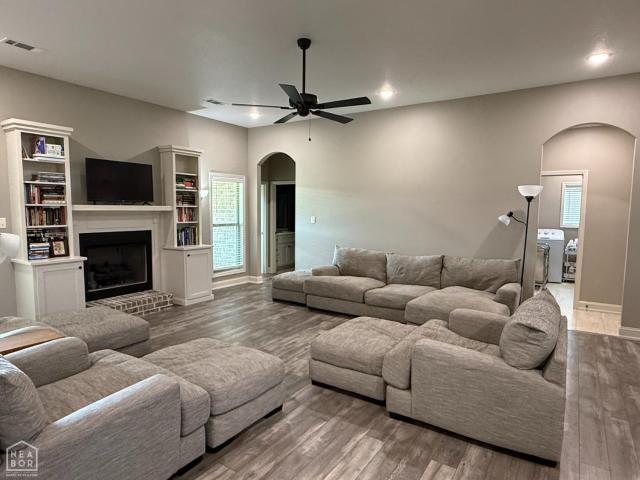 807 Byron Lane