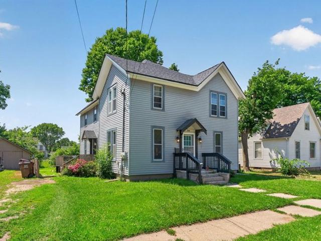 807 Garfield Ave, Belvidere, IL 61008