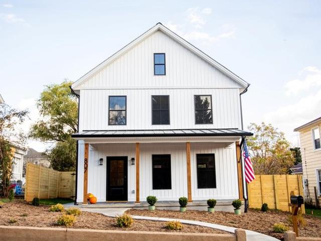 807 Grove St, Bedford, VA 24523