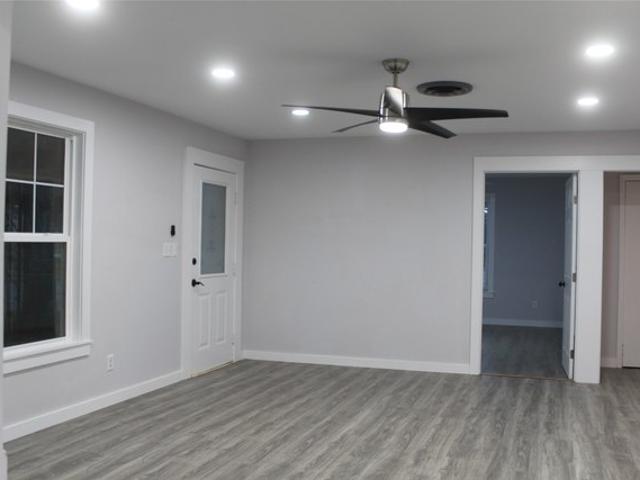 807 Depot St, El Campo, TX 77437