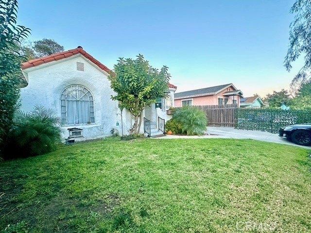 807 E 106th St, Los Angeles, CA 90002