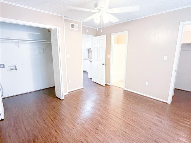 807 E 31st Street 10