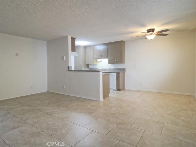 807 E Cottonwood Road 2