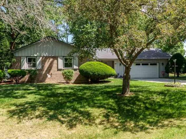 807 E Holiday Drive