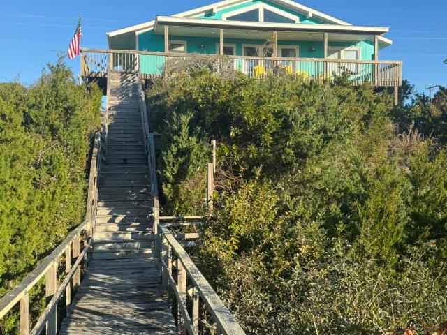 807 Emerald Drive