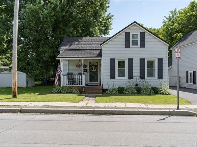 807 Emmett St, Watertown, NY 13601