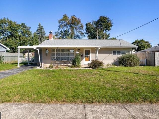 807 Fireside Rd, York, PA 17404