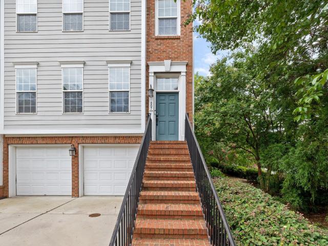 807 Kirkeenan Circle