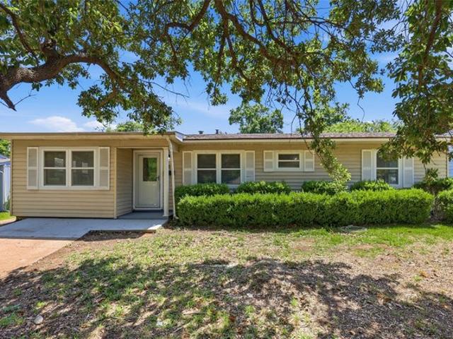 807 Highland Dr, Arlington, TX 76010