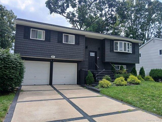 807 Iris Pl, West Hempstead, NY 11552