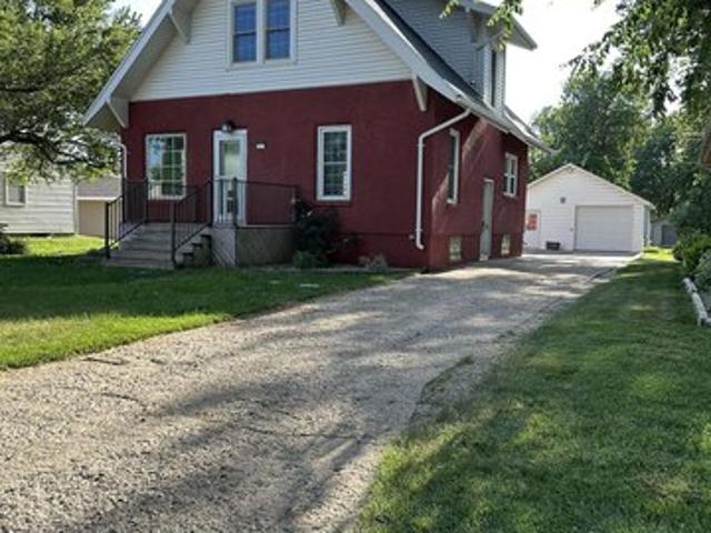 807 Obrien St, Sanborn, IA 51248