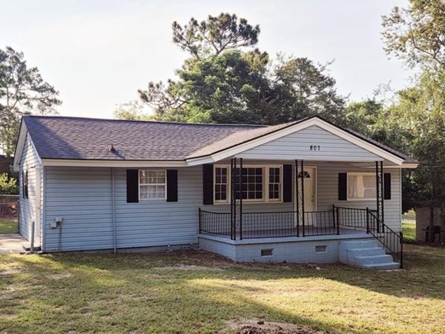 807 Laurel Rd, Lexington, SC 29073
