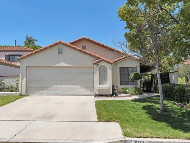 807 Links View Dr, Simi Valley, CA 93065