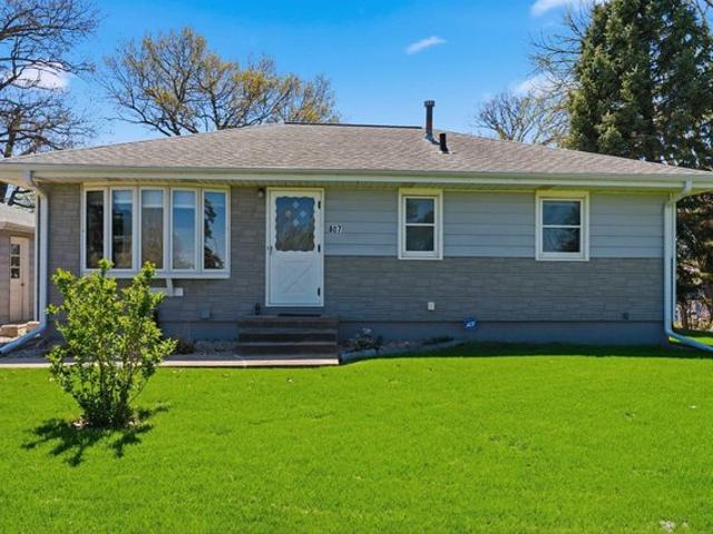 807 Maynard Ave, Waterloo, IA 50701