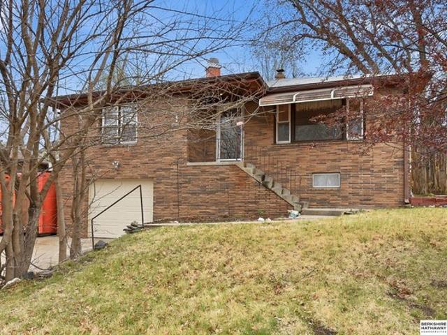 807 N 5th St, Bellevue, NE 68005