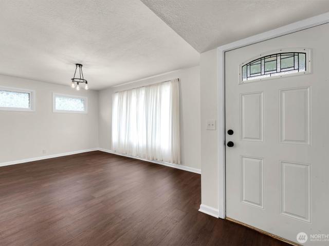 807 N 8th Avenue