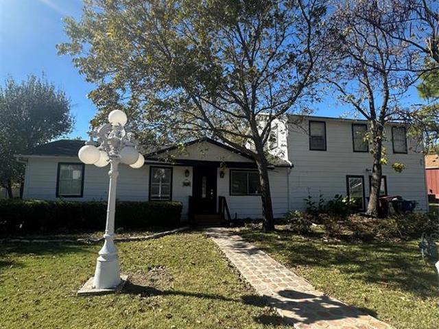 807 N Houston St, Royse City, TX 75189 | MLS #21110 | Compass
