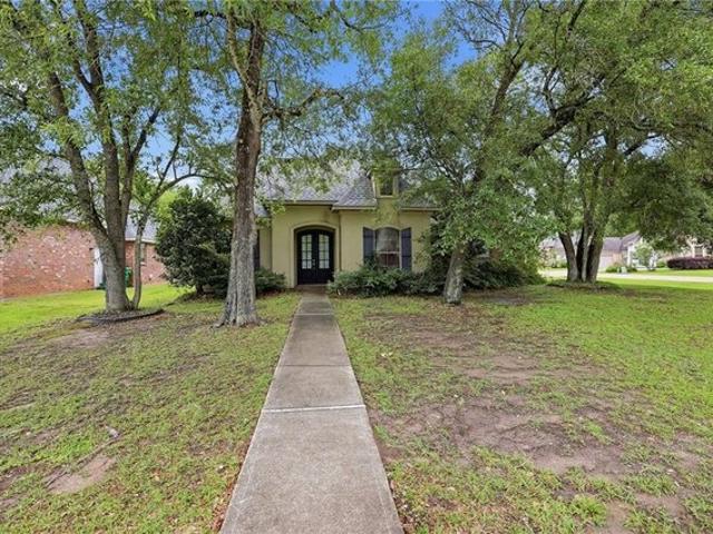 807 Sand Fox Run St, Madisonville, LA 70447