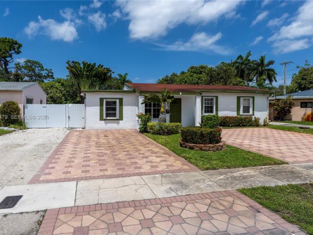 807 SW 26th Ct, Fort Lauderdale, FL 33315 | MLS #A11998 | Compass