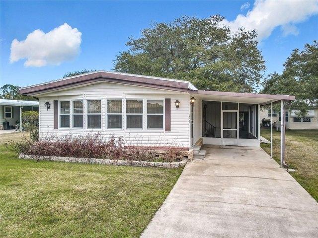 807 Swallow Ln, Osteen, FL 32764