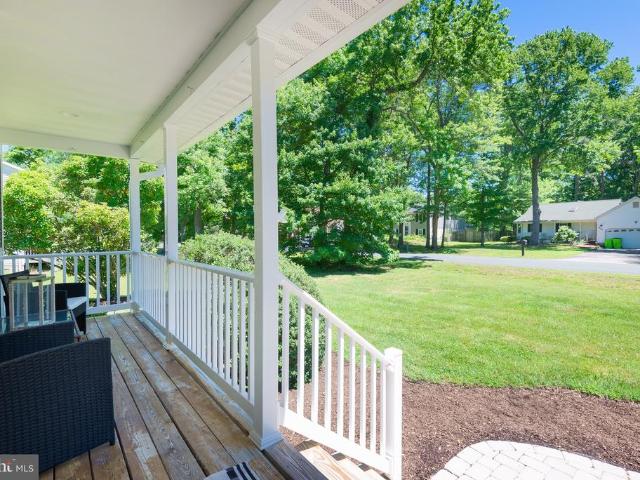 807 Petinot Place