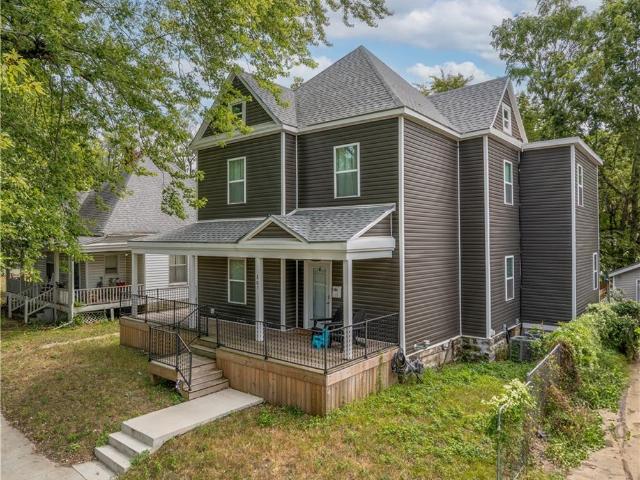 807 W 7th St, Sedalia, MO 65301 | MLS #2574 | Compass