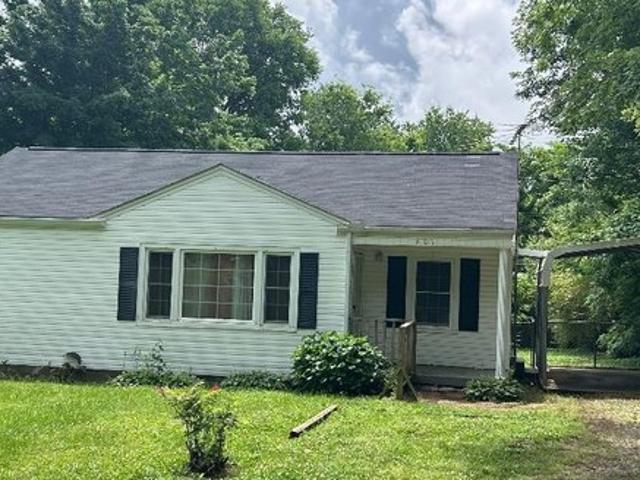 807 W 9th St, Columbia, TN 38401