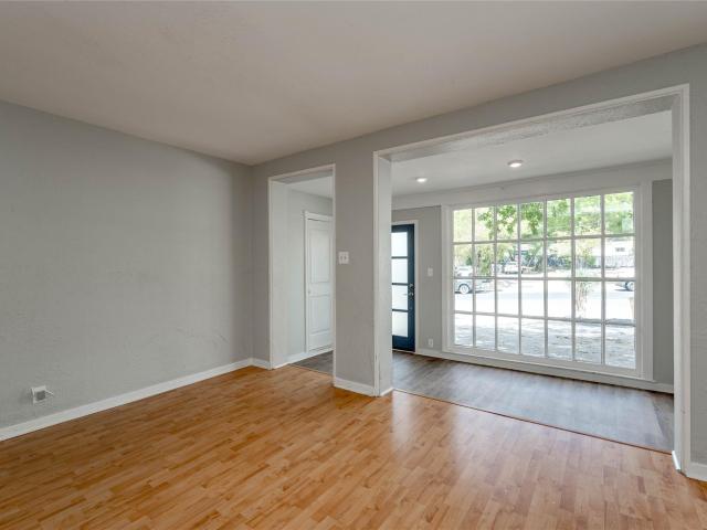 807 W 12th St # A
