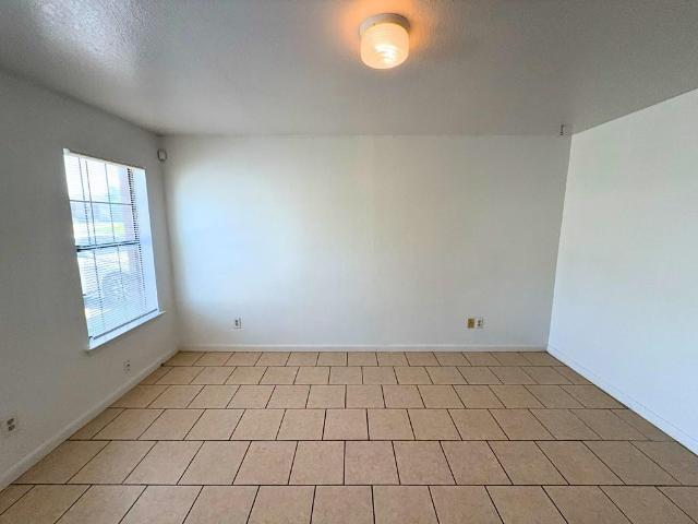 807 W Walnut Street # C4