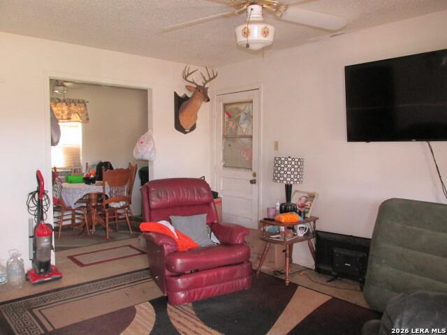 807 W Inez St