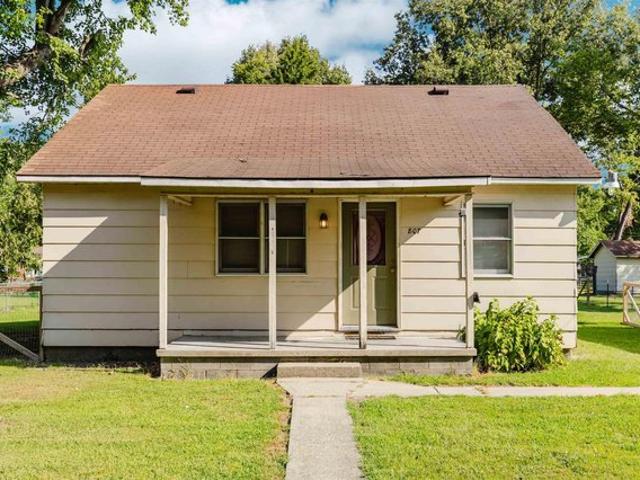 807 W Midway St, West Frankfort, IL 62896