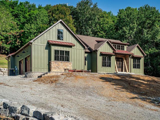 807 Wooded Ridge Dr