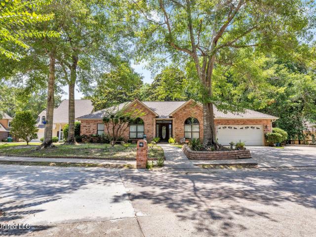 807 Woodglen Drive
