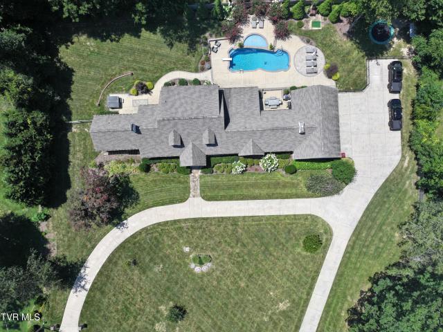807 Woodland Avenue
