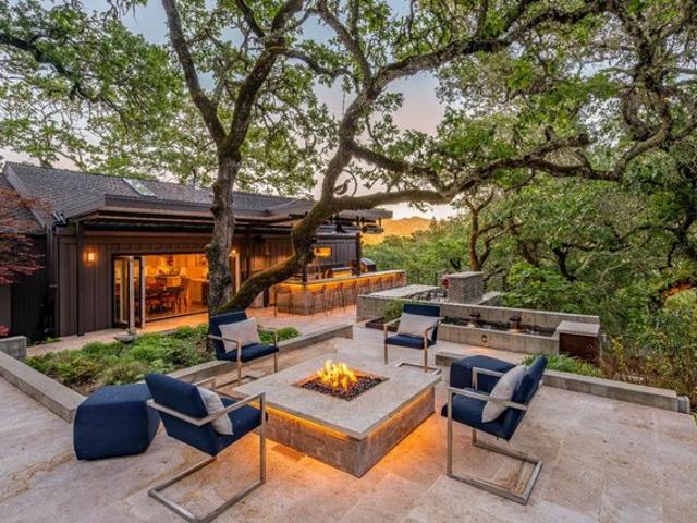 807 Wild Oak Dr, Santa Rosa, CA 95409
