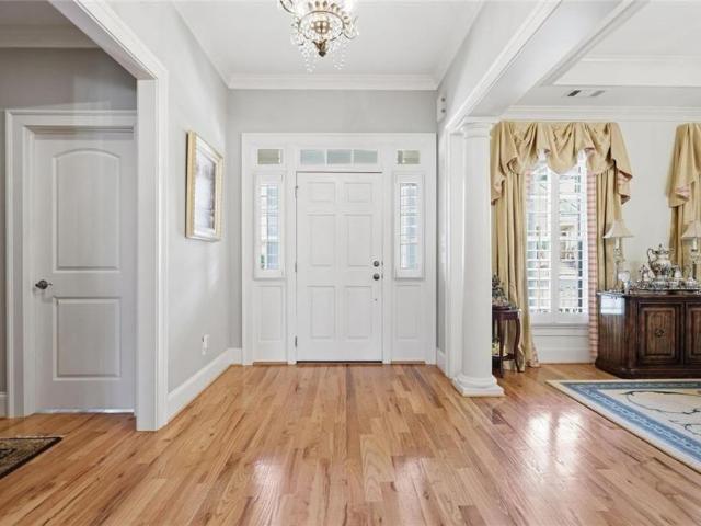 807 Village Greene NW