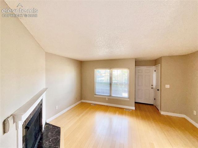 8084 Lexington Park