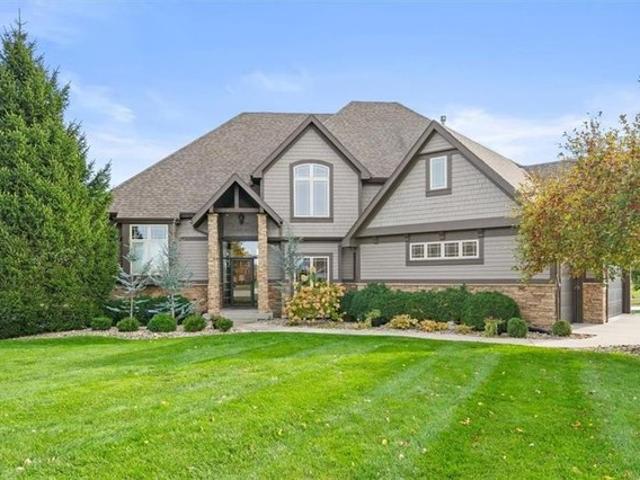 8085 NW Elizabeth Ann Ct, Parkville, MO 64152