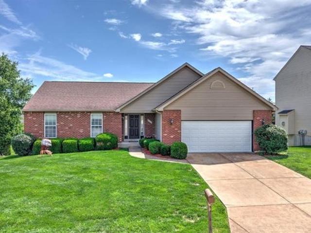8085 Glen Arbor Dr, Lake Saint Louis, MO 63367