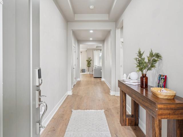 8085 se reddington st